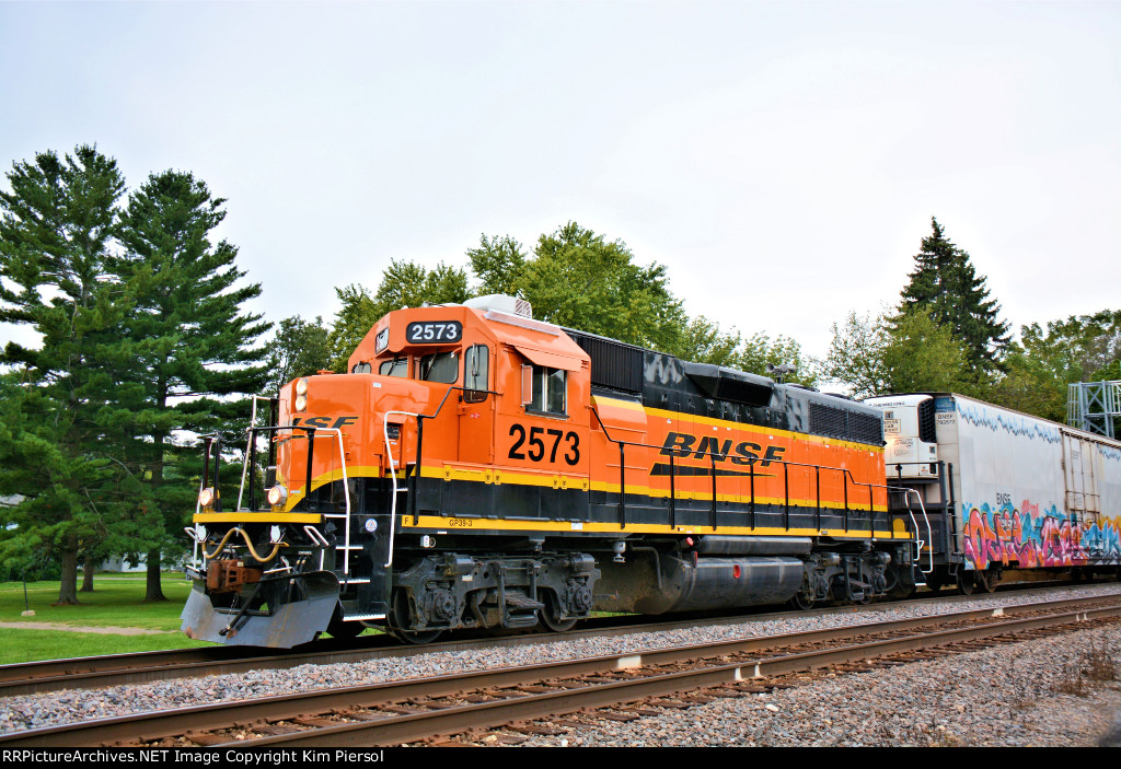 BNSF 2573